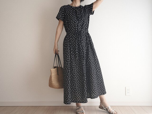 水玉ガーゼのワンピース 半袖 NO.255 | iichi 日々の暮らしを心地よくするハンドメイドやアンティークのマーケットプレイス