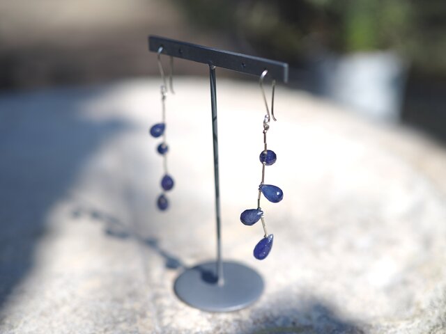 - Tanzanite - 4 drop pierce | iichi 日々の暮らしを心地よくするハンドメイドやアンティークのマーケットプレイス