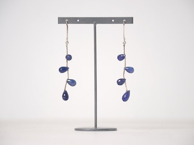 - Tanzanite - 4 drop pierce | iichi 日々の暮らしを心地よくするハンドメイドやアンティークのマーケットプレイス