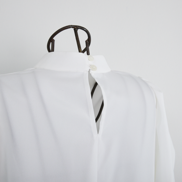 ショートスリーブ バルーン袖 ブラウス ホワイト 0654WH | iichi 日々の暮らしを心地よくするハンドメイドやアンティークのマーケットプレイス