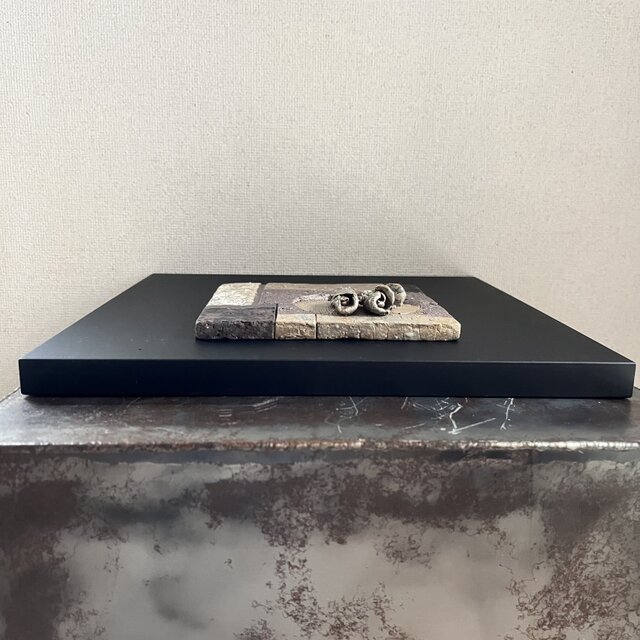 雛 焼締&灰志野＆黒釉 陶額(大) No.13 | iichi 日々の暮らしを心地よくするハンドメイドやアンティークのマーケットプレイス