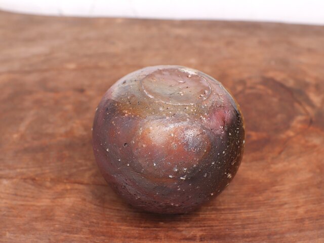 備前焼 一輪差し(たま) h2-120 | iichi 日々の暮らしを心地よくするハンドメイドやアンティークのマーケットプレイス