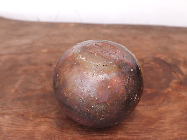 備前焼 一輪差し(たま) h2-121 | iichi 日々の暮らしを心地よくするハンドメイドやアンティークのマーケットプレイス