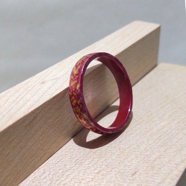 【緋銅と純金箔】鎚目リング4.5mm幅 | iichi 日々の暮らしを心地よくするハンドメイドやアンティークのマーケットプレイス