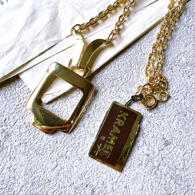 N284-【KRAMER】クレーマー・ヴィンテージネックレス U.S.A. Gold Tone Open Square | iichi 日々の暮らしを心地よくするハンドメイドやアンティークの ...