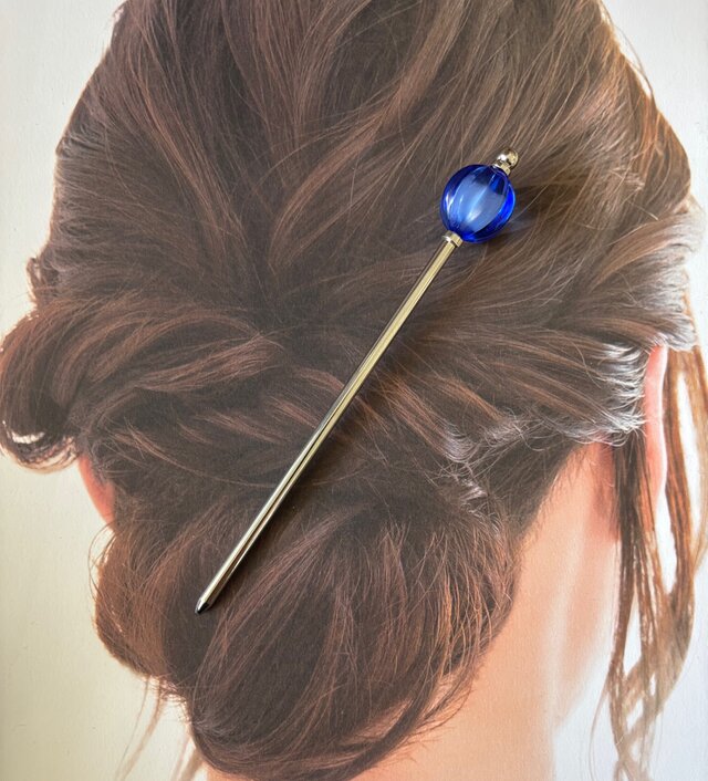 かんざし ほおずきの様な2トーンカラービーズ 青 ブルー 水色 シルバー 鬼灯 ホオズキ 夏 涼しげ | iichi 日々の暮らしを心地よくするハンドメイドやアンティークのマーケットプレイス