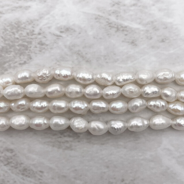 バロック淡水パール 真珠 ライス 無核 ケシ 半連20cm 6mm 7mm 8mm 素材 小粒 中粒 ホワイト系 白 | iichi 日々の暮らしを心地よくするハンドメイドやアンティークの ...