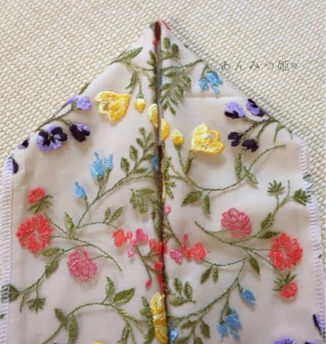 洗える刺繍半衿 イングリッシュガーデン | iichi 日々の暮らしを心地よくするハンドメイドやアンティークのマーケットプレイス