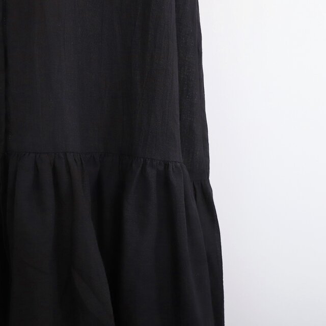 【着丈調整可能】ストンとしたIラインシルエット コットン 前開き 裾ティアードワンピース ブラック 0561BK | iichi 日々の暮らしを心地よくするハンドメイドやアンティークの ...