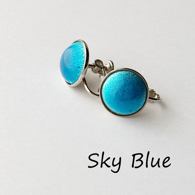 セピア（大）【Sky Blue】 七宝焼のイヤリング 純銀張七宝 | iichi 日々の暮らしを心地よくするハンドメイドやアンティークのマーケットプレイス
