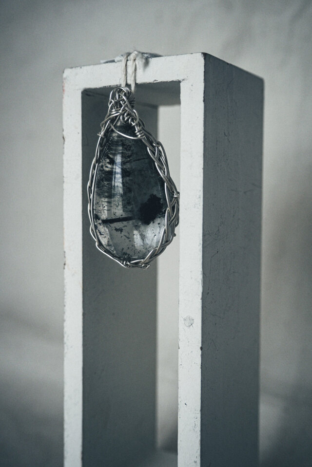mineral pendant head(ガーデンクォーツ） | iichi 日々の暮らしを心地よくするハンドメイドやアンティークのマーケットプレイス