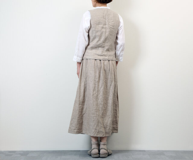 #504リバーシブルベスト(黒×花) | iichi 日々の暮らしを心地よくするハンドメイドやアンティークのマーケットプレイス