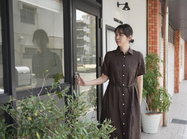 前あき半袖Aワンピース・ リネンブラウン No.336 | iichi 日々の暮らしを心地よくするハンドメイドやアンティークのマーケットプレイス