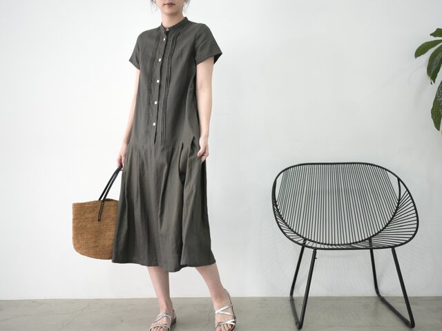 ピンタックワンピース半袖 ︎コットンリネンカーキ No.339 | iichi 日々の暮らしを心地よくするハンドメイドやアンティークのマーケットプレイス