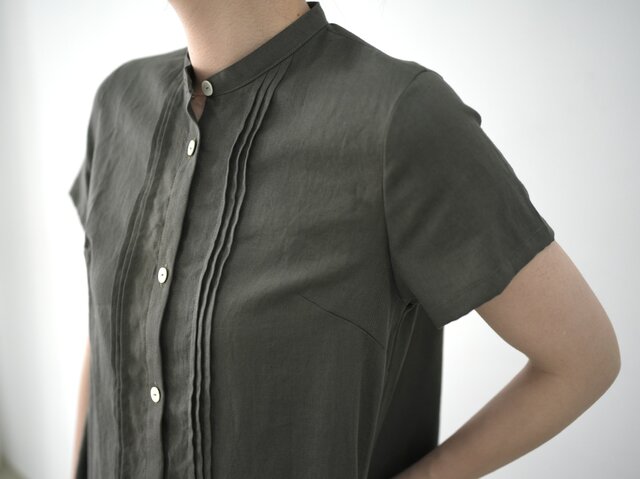 ピンタックワンピース半袖 ︎コットンリネンカーキ No.339 | iichi 日々の暮らしを心地よくするハンドメイドやアンティークのマーケットプレイス