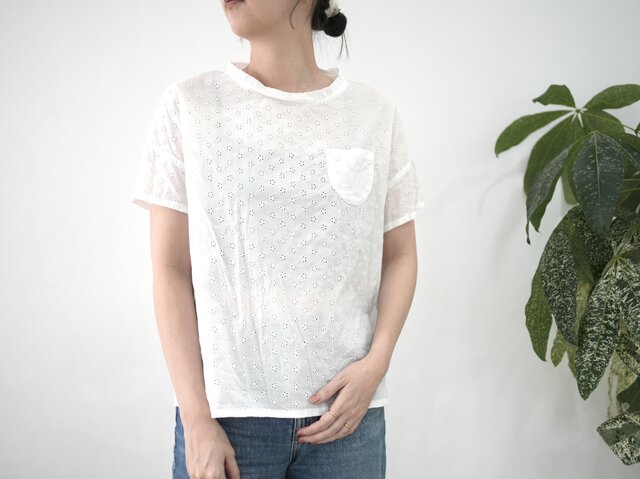 コットンレースのゆったりトップス 白 No.345 | iichi 日々の暮らしを心地よくするハンドメイドやアンティークのマーケットプレイス