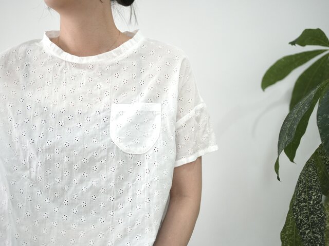 コットンレースのゆったりトップス 白 No.345 | iichi 日々の暮らしを心地よくするハンドメイドやアンティークのマーケットプレイス