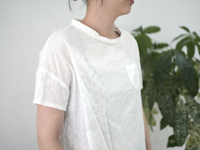 コットンレースのゆったりトップス 白 No.345 | iichi 日々の暮らしを心地よくするハンドメイドやアンティークのマーケットプレイス