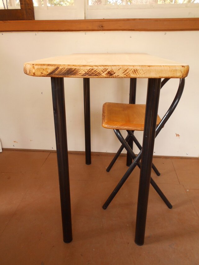 ひのき アイアンテーブルイスセット 04-16 | iichi 日々の暮らしを心地よくするハンドメイドやアンティークのマーケットプレイス