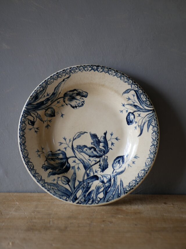 no.3 深皿 チューリップ GIEN ジアン フランスアンティーク アンティークプレート | iichi 日々の暮らしを心地よくするハンドメイドやアンティークのマーケットプレイス