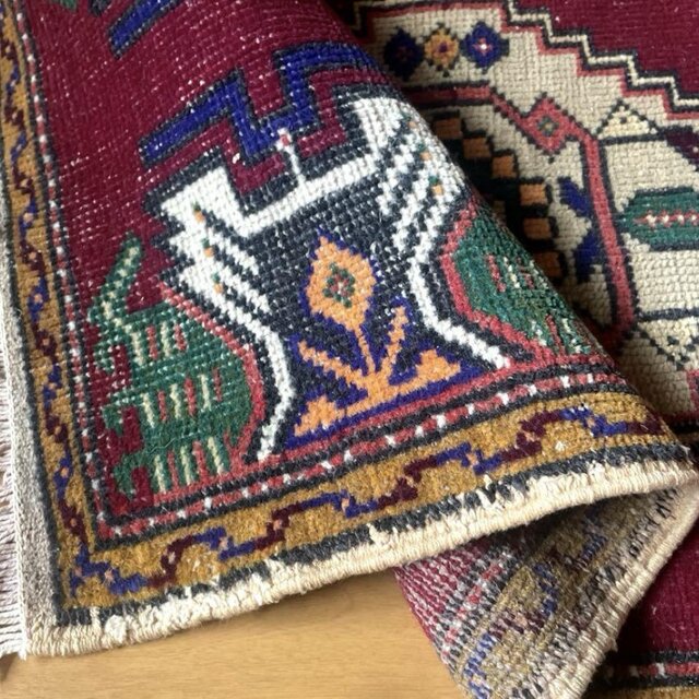 50-53×102 バーガンディ×グリーン メダリオン トルコヴィンテージラグ | iichi 日々の暮らしを心地よくするハンドメイドやアンティークのマーケットプレイス