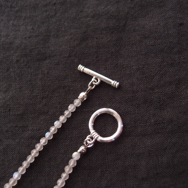 Coated Labradorite × Pearl Mix Necklace／コーテッドラブラドライト×パールネックレス | iichi 日々の暮らしを心地よくするハンドメイドやアンティーク ...