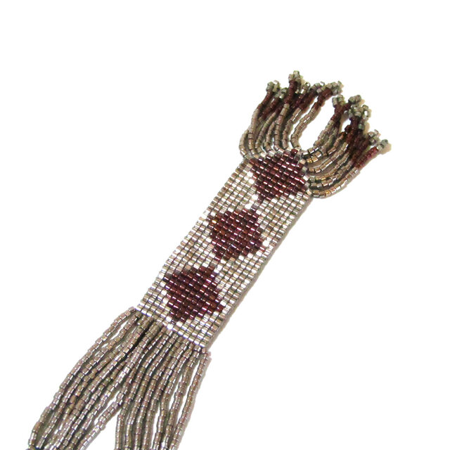 Vintage beads geometric patterns necklace | iichi 日々の暮らしを心地よくするハンドメイドやアンティークのマーケットプレイス