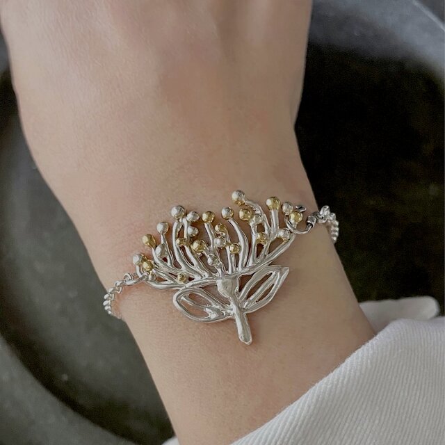 BOTANICAL ブレスレット〜芽吹〜 | iichi 日々の暮らしを心地よくするハンドメイドやアンティークのマーケットプレイス