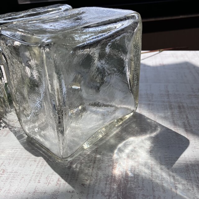 Pala＊氷のゆらぎの花瓶＊北欧＊クリアA／Lsize／リーヒマエンラシ／花瓶 | iichi 日々の暮らしを心地よくするハンドメイドやアンティークのマーケットプレイス