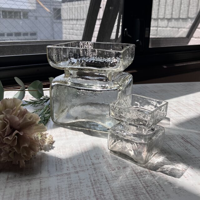 Pala＊氷のゆらぎの花瓶＊北欧＊クリアB／Lsize／リーヒマエンラシ／花瓶 | iichi 日々の暮らしを心地よくするハンドメイドやアンティークのマーケットプレイス