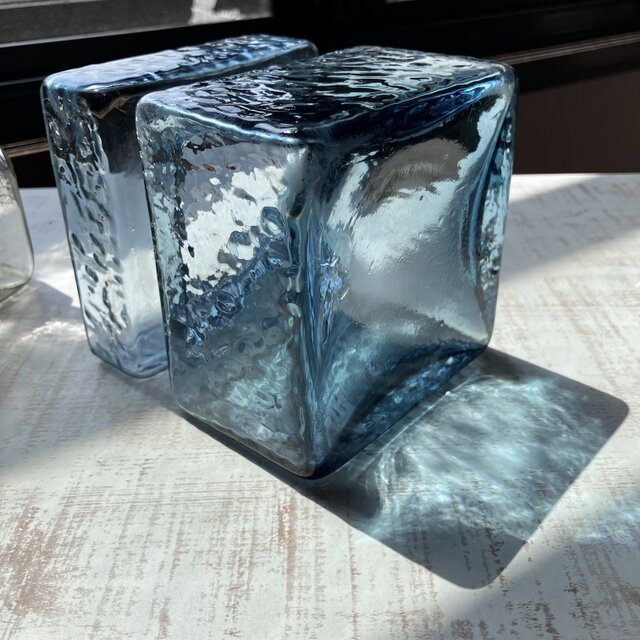 Pala＊氷のゆらぎの花瓶＊北欧＊クリアブルー／Lsize／リーヒマエンラシ／花瓶 | iichi 日々の暮らしを心地よくするハンドメイドやアンティークのマーケットプレイス