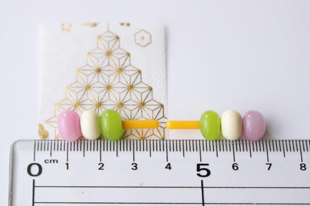 ＊期間限定SALE＊ガラスのミニチュア和菓子・三色団子 ★ガラスのミニチュア和菓子店★ | iichi 日々の暮らしを心地よくするハンドメイドやアンティークのマーケットプレイス