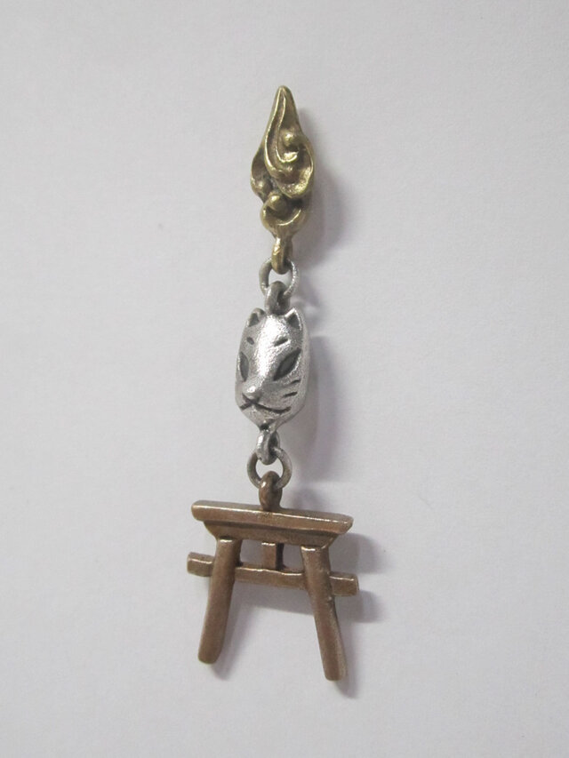 狐火 PIERCE TYPE B | iichi 日々の暮らしを心地よくするハンドメイドやアンティークのマーケットプレイス