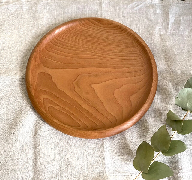 木のうつわ （チェリーのパン皿） 直径23cmのコピー | iichi 日々の暮らしを心地よくするハンドメイドやアンティークのマーケットプレイス