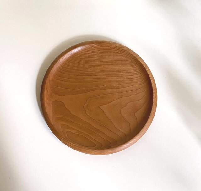 木のうつわ （チェリーのパン皿） 直径23cmのコピー | iichi 日々の暮らしを心地よくするハンドメイドやアンティークのマーケットプレイス