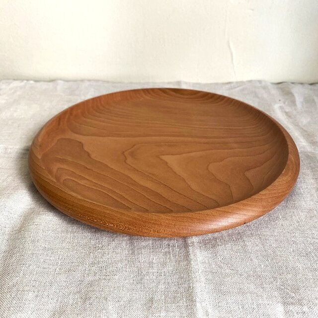 木のうつわ （チェリーのパン皿） 直径23cmのコピー | iichi 日々の暮らしを心地よくするハンドメイドやアンティークのマーケットプレイス