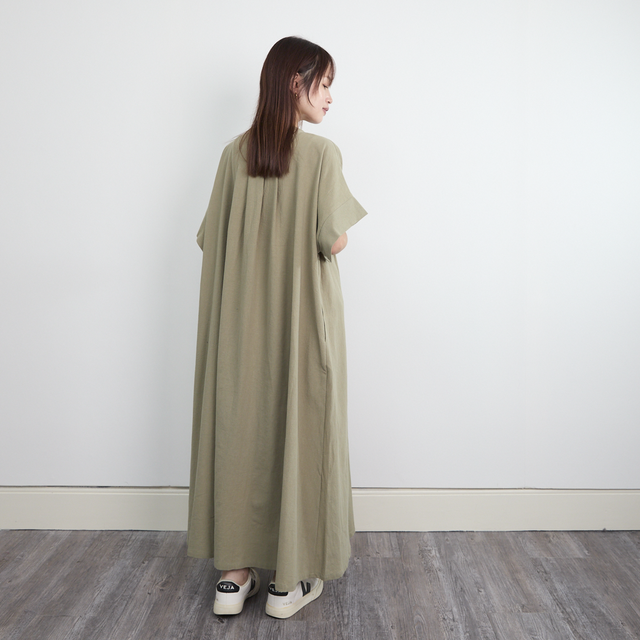 ふんわり柔らかコットン タック ワンピース オリーブ 0702Olive | iichi 日々の暮らしを心地よくするハンドメイドやアンティークのマーケットプレイス