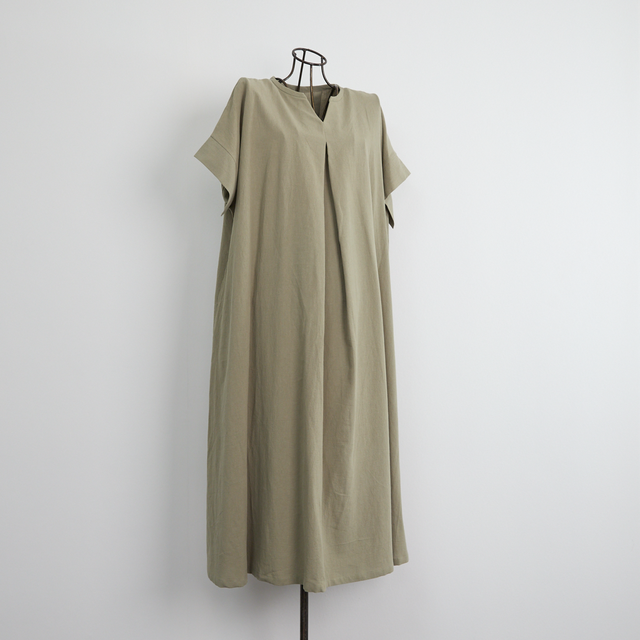 ふんわり柔らかコットン タック ワンピース オリーブ 0702Olive | iichi 日々の暮らしを心地よくするハンドメイドやアンティークのマーケットプレイス