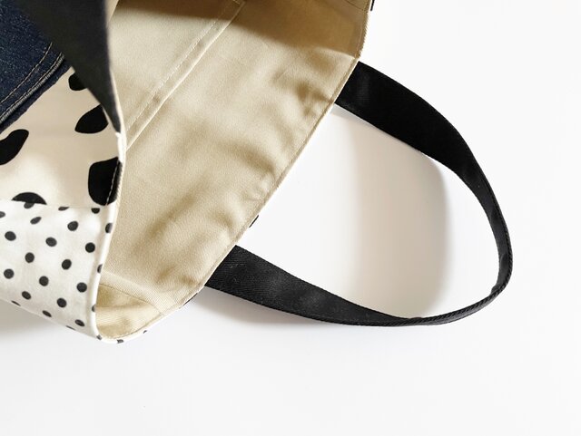 デニムパッチワークバッグ キナリ ドット モノトーン A4 | iichi 日々の暮らしを心地よくするハンドメイドやアンティークのマーケットプレイス