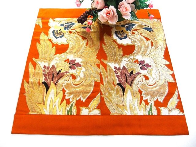 【J-067】値下げ・56.5×59和風大型マット/帯リメイク/テーブルセンター・敷マット/日本のお土産 | iichi 日々の暮らしを心地よくするハンドメイドやアンティークのマーケットプレイス