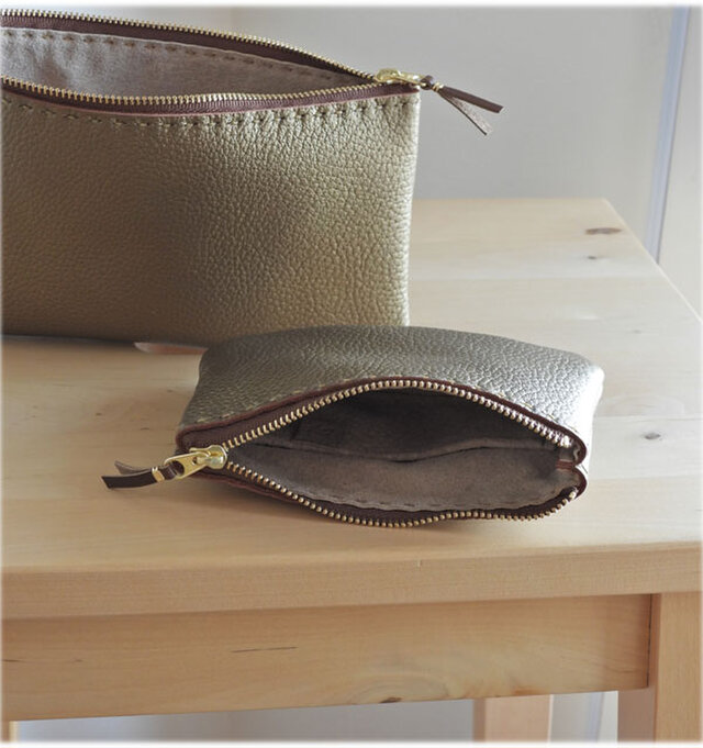 ジップポーチ カッパー M サイズ | iichi 日々の暮らしを心地よくするハンドメイドやアンティークのマーケットプレイス
