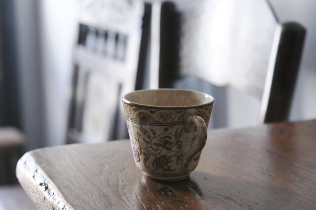 ショワジールロワ Choisy le Roi カップ シノワズリ フランス アンティーク b 0501294 | iichi 日々の暮らしを心地よくするハンドメイドやアンティークのマーケットプレイス