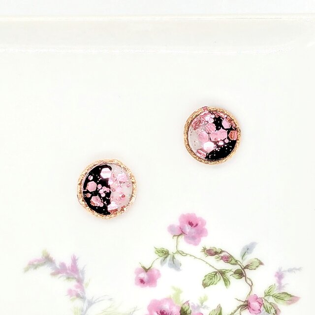 春色の漆のピアスイヤリング【2171】 | iichi 日々の暮らしを心地よくするハンドメイドやアンティークのマーケットプレイス