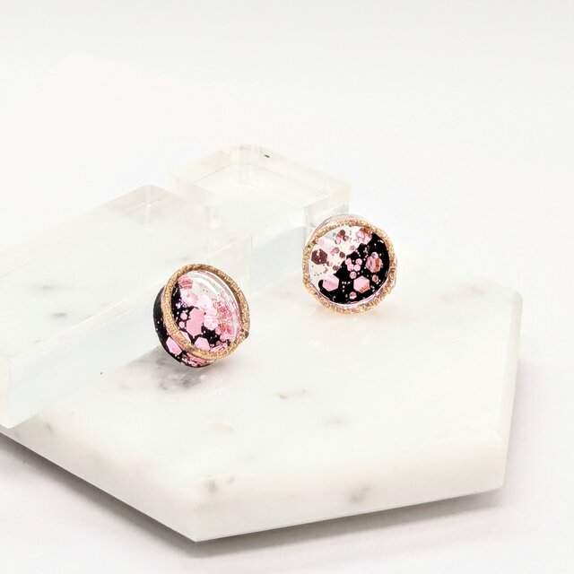 春色の漆のピアスイヤリング【2171】 | iichi 日々の暮らしを心地よくするハンドメイドやアンティークのマーケットプレイス