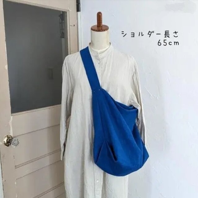 [受注制作]くったりリネンのワンショルダーバッグ/マスタード 持ち手長さ変更可能 | iichi 日々の暮らしを心地よくするハンドメイドやアンティークのマーケットプレイス