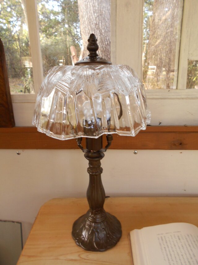 レトロランプ 4-21 | iichi 日々の暮らしを心地よくするハンドメイドやアンティークのマーケットプレイス