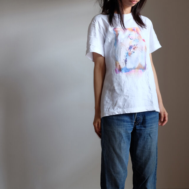 雨の季節 に Rainbow shoes 5.6oz Tシャツ white | iichi 日々の暮らしを心地よくするハンドメイドやアンティークのマーケットプレイス