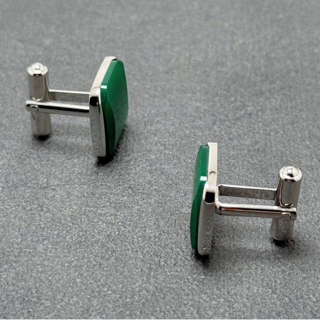 ラス1 四角の余韻 クリソプレーズ/緑玉髄 RHP 天然石カフスボタン - Grid | iichi 日々の暮らしを心地よくするハンドメイドやアンティークのマーケットプレイス