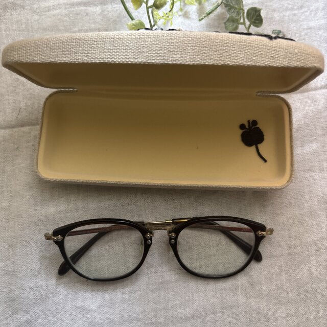 ハンドメイド☆ミナペルホネンメガネケース pomppia 蝶々点と線スカイフル | iichi 日々の暮らしを心地よくするハンドメイドやアンティークのマーケットプレイス