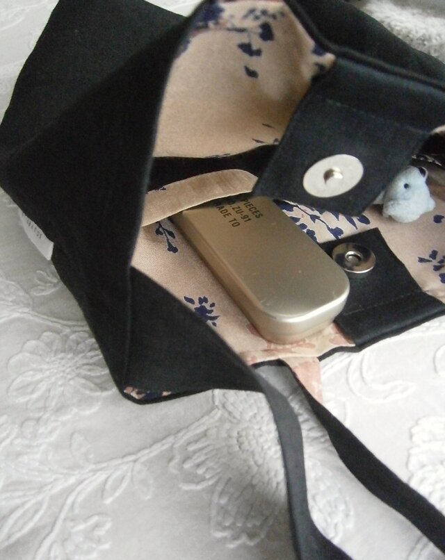 linen×花束rayon LightWeightBag&Pouch | iichi 日々の暮らしを心地よくするハンドメイドやアンティークのマーケットプレイス